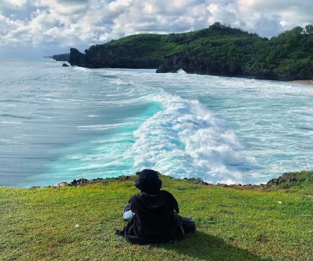 Wisata Alam Tebing di Indonesia yang Wajib Kamu Kunjungi - Haluan Lifestyle
