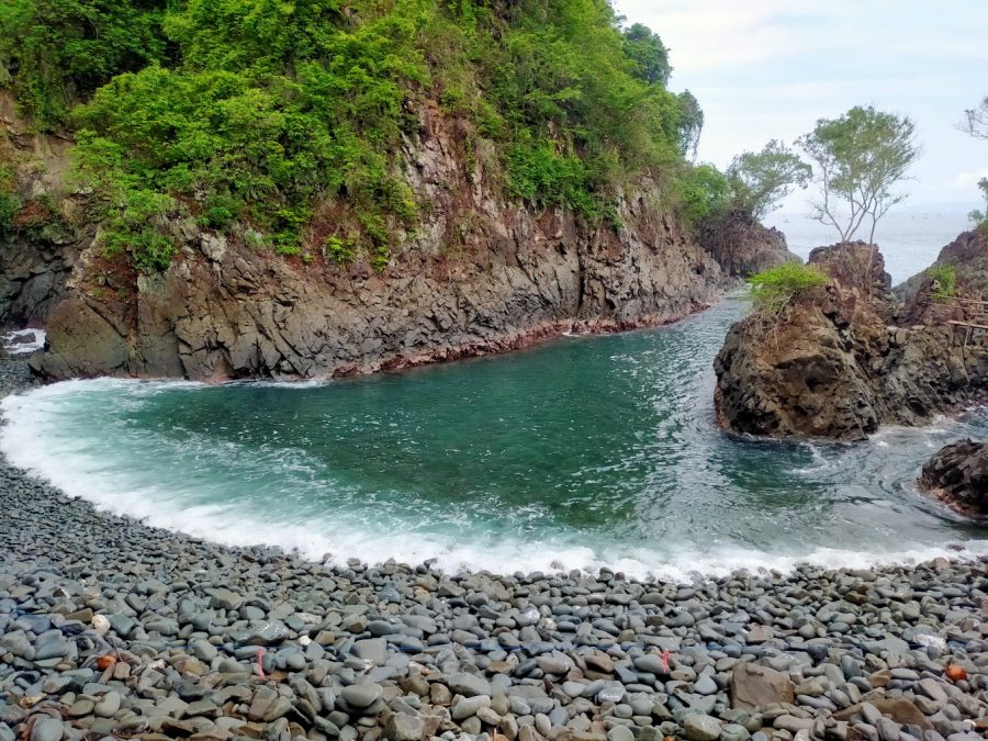 Pantai Kuyon, Tempat Wisata Baru dan Viral di Trenggalek - Haluan Lifestyle