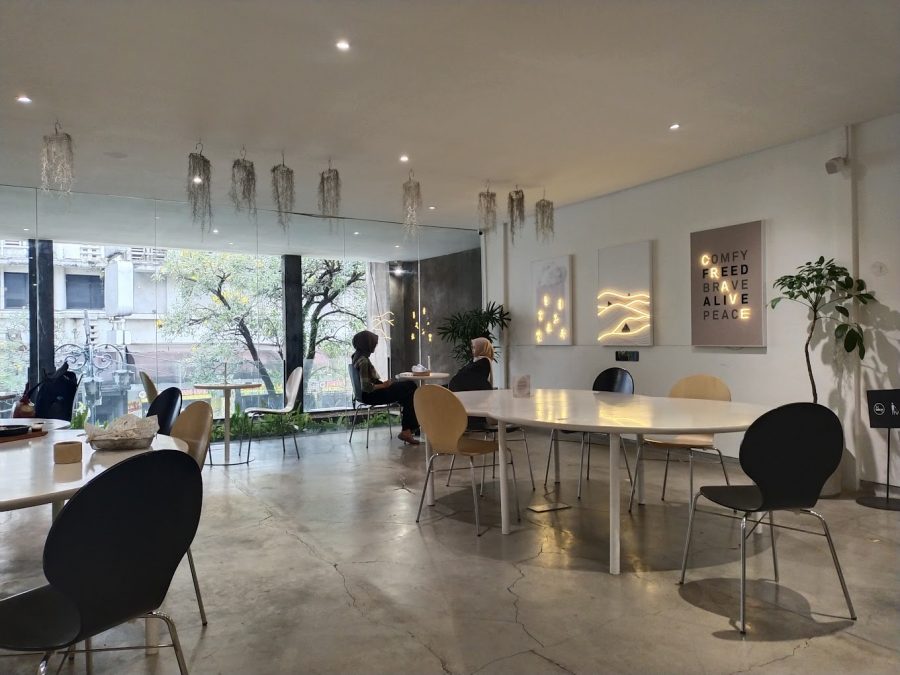 8 Cafe 24 jam di Bandung, Cocok untuk Nongkrong dan Nugas - Haluan ...