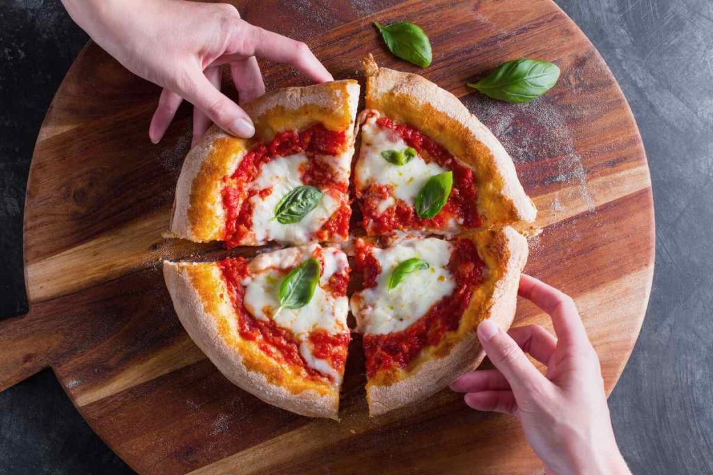 Kenali Jenis Pizza Italia Beragam Topping dan Ukuran - Haluan Lifestyle