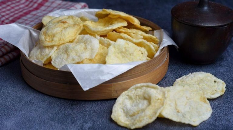 Ternyata Begini Proses Pembuatan Emping dari Melinjo! - Haluan Lifestyle