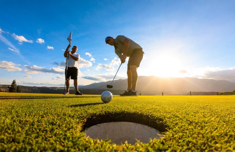 Panduan Lengkap Cara Bermain Golf untuk Pemula - Haluan Lifestyle