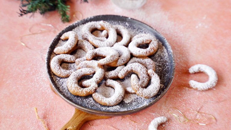 Vanilla Kipferl: Kue Bulan Sabit Kacang Khas Austria - Haluan Lifestyle