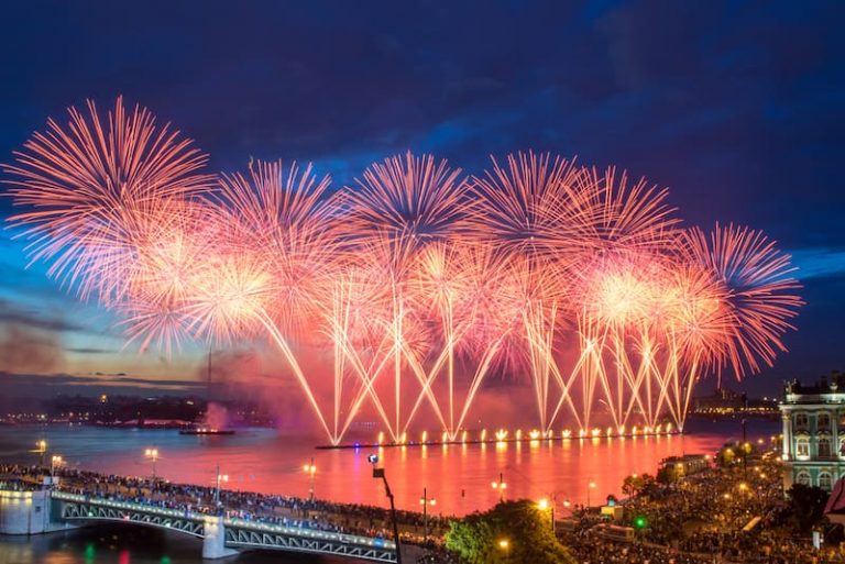 White Nights Festival, Perayaan Seni dan Musik Terkenal Rusia - Haluan ...
